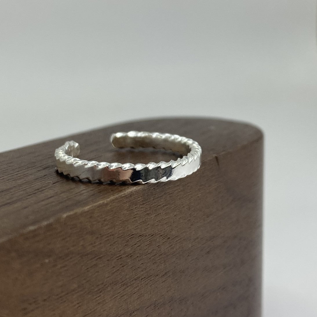 Everyday Workshop - Adjustable Twisted Ring – Metals & Gems Jewelry Studio